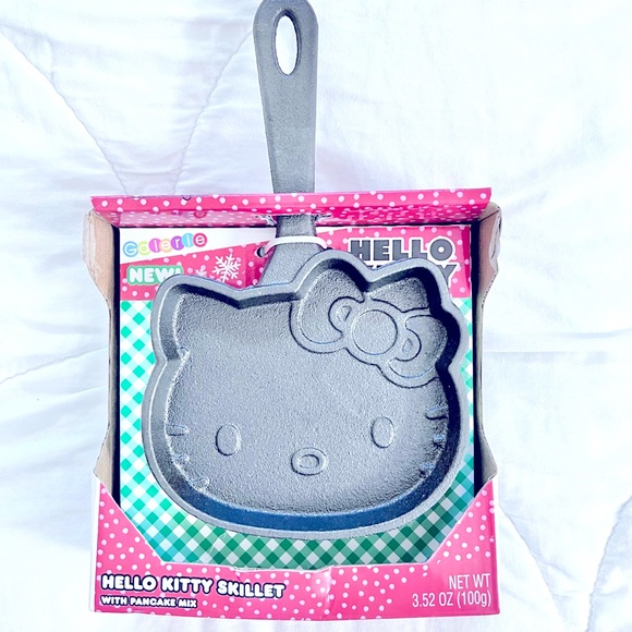 Hello Kitty | Kitchen | Hello Kitty Small Cast Iron Kitty Shaped Pan ...